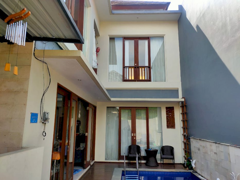 Dijual rumah model villa minimalis modern full furniture di sedap malam ...